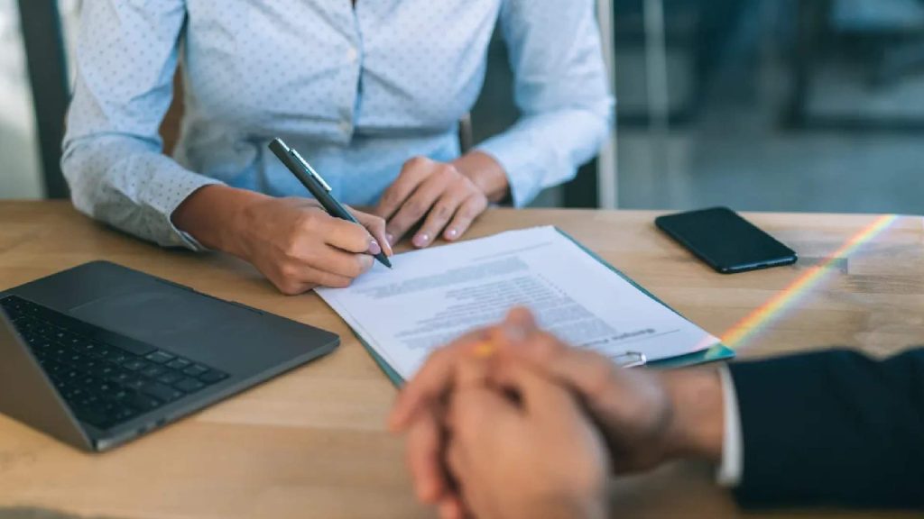 UAE Employment Contract Law: What You Need to Know